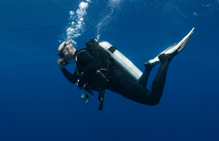 Understanding the importance and methods of equalizing in scuba diving